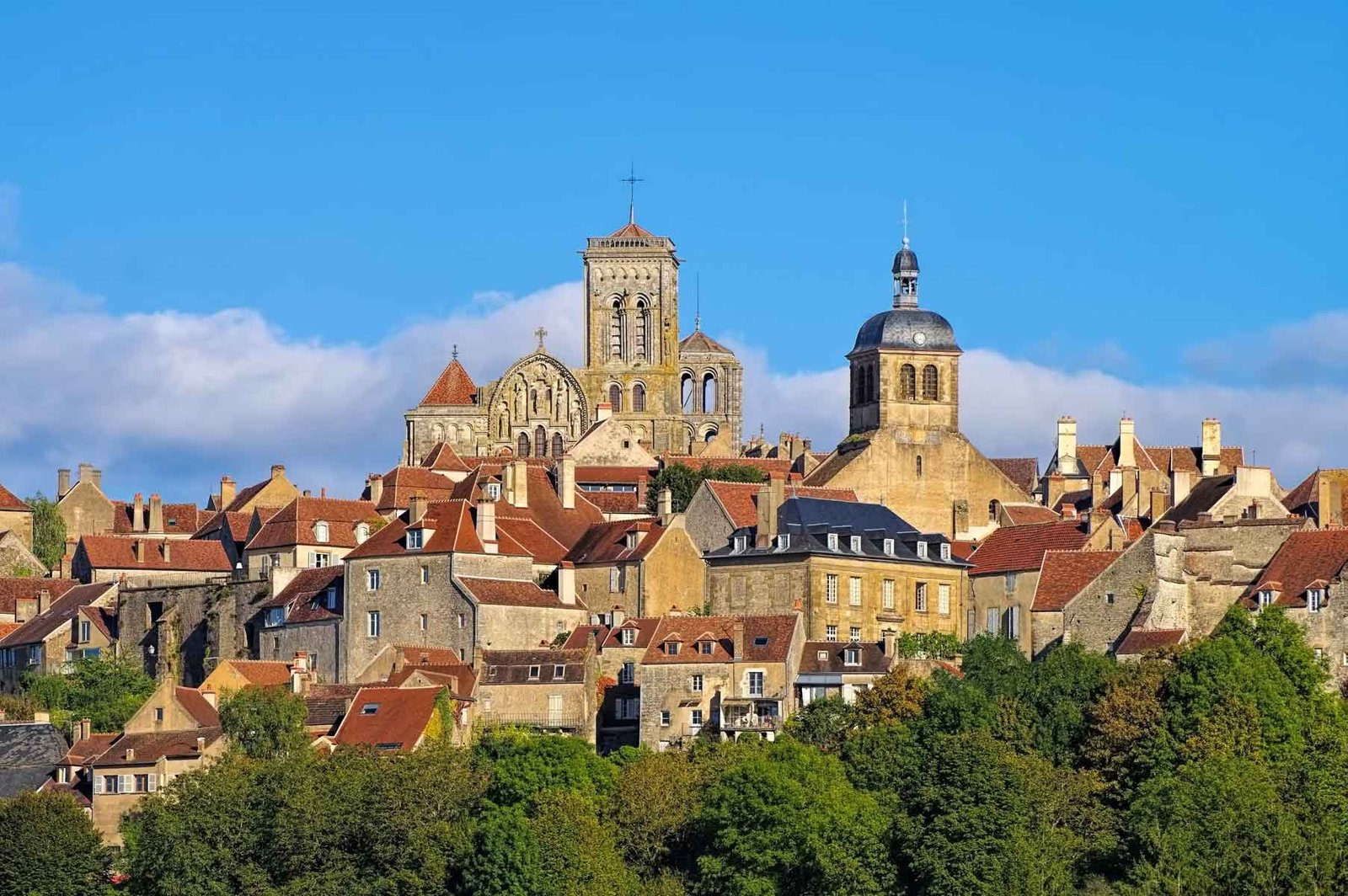 French Countryside: 17 Beautiful Towns In France